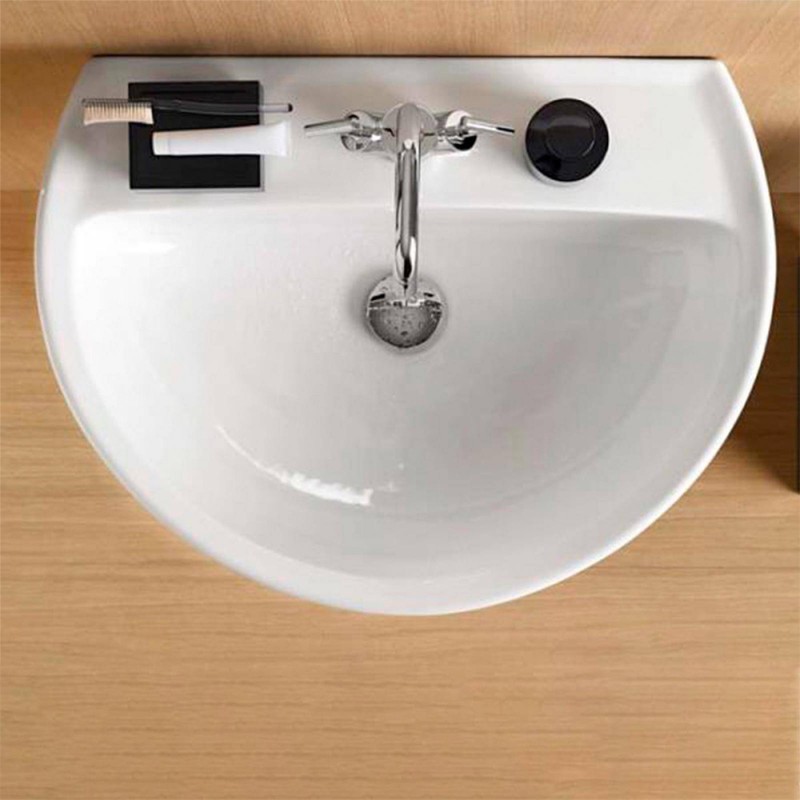 Lavabo sospeso 65 cm Geberit in ceramica lucida Colibrì