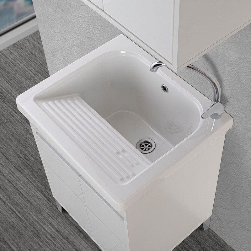 Vasca lavatoio 60x50 cm in ceramica lucida con strofinatoio integrato